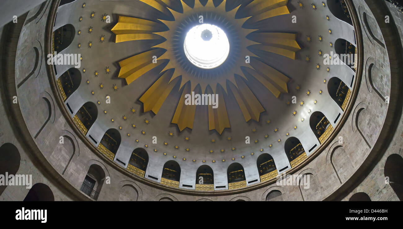 Edicule in the Holy Sepulchre closeup Stock Photo - Alamy