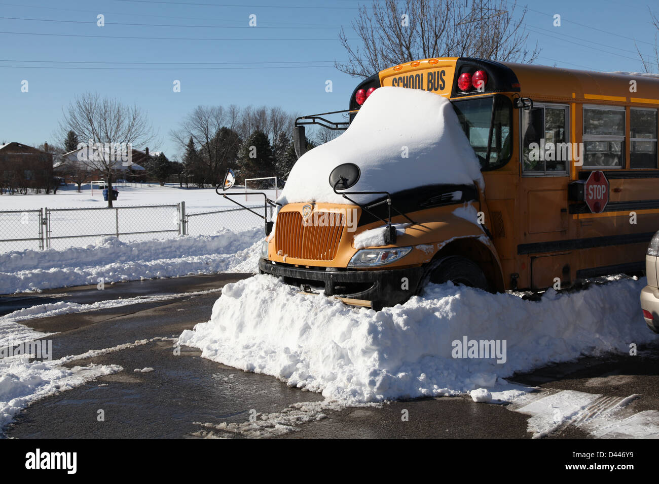 parked school bus snow winter Stock Photo - Alamy