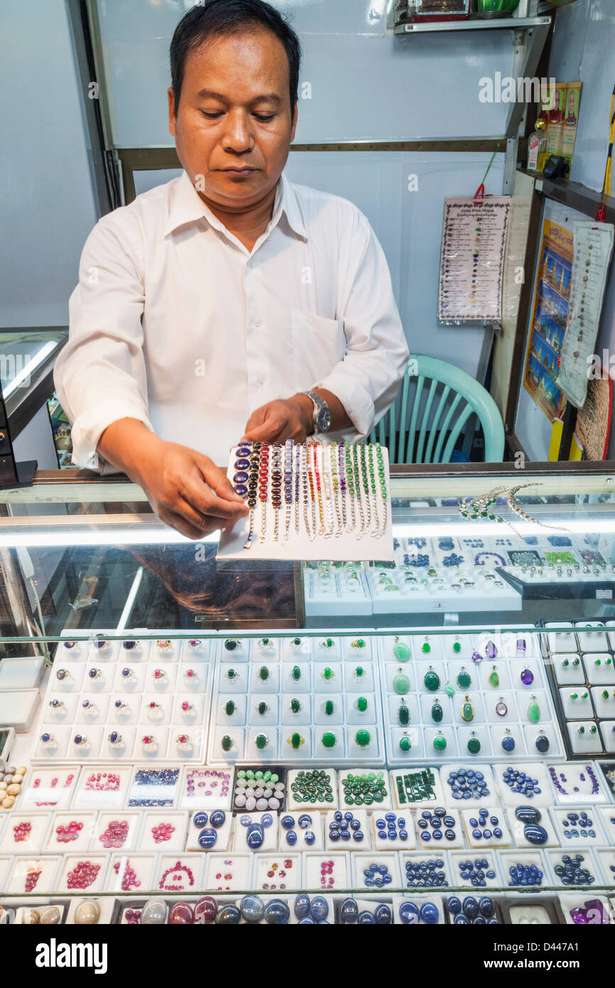 Gem market myanmar hi-res stock photography and images - Alamy