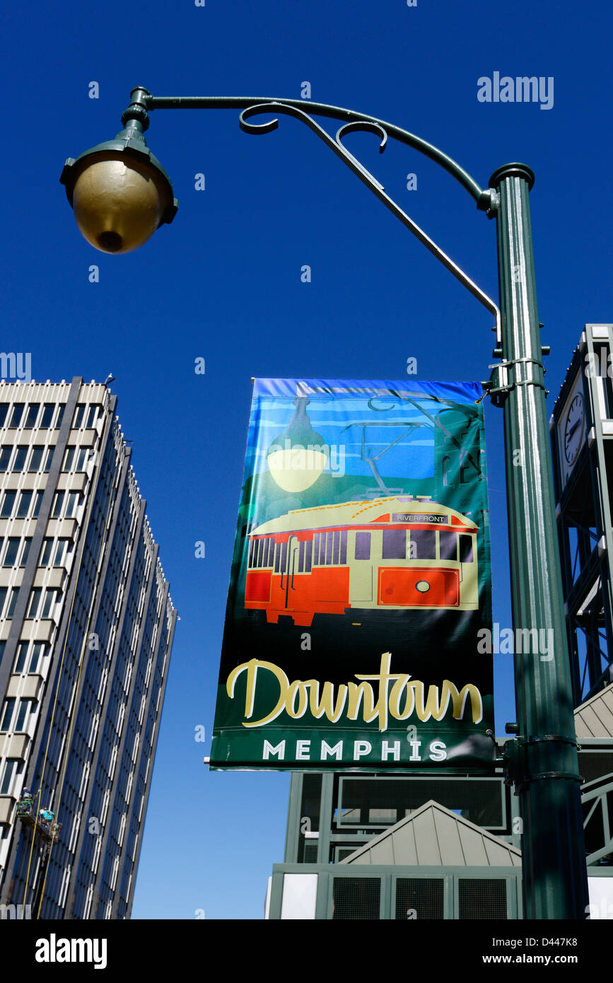 Downtown memphis traffic hi-res stock photography and images - Alamy