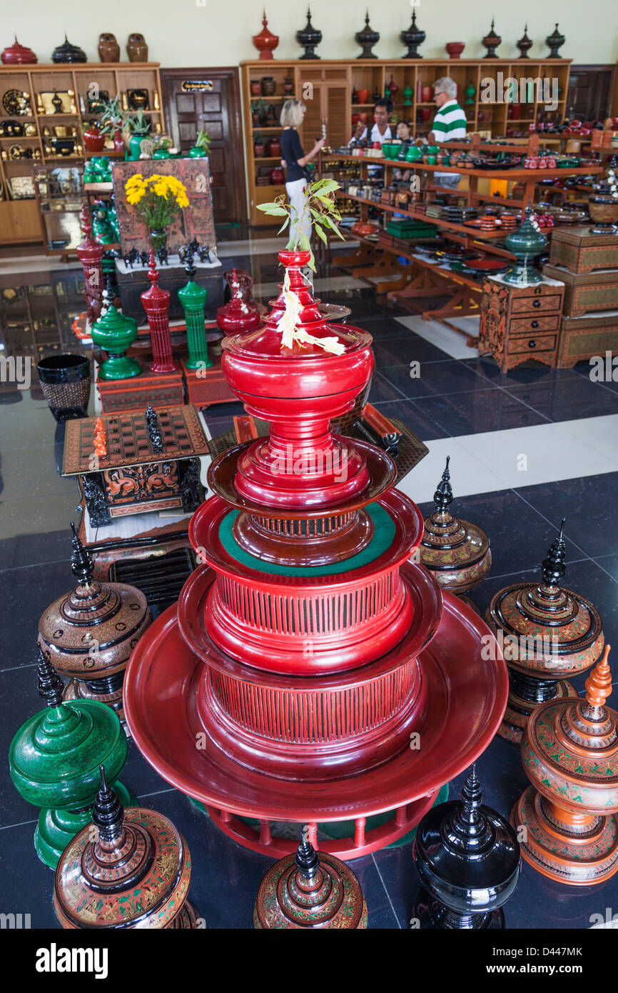 Lacquerware shop interior hi-res stock photography and images - Alamy