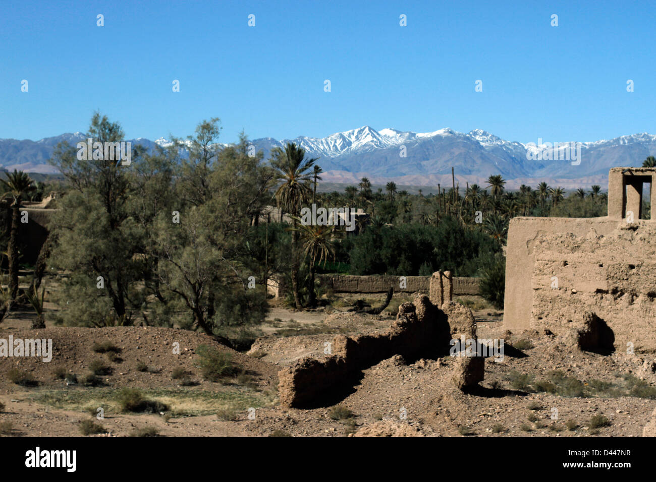 African villiage hi-res stock photography and images - Alamy