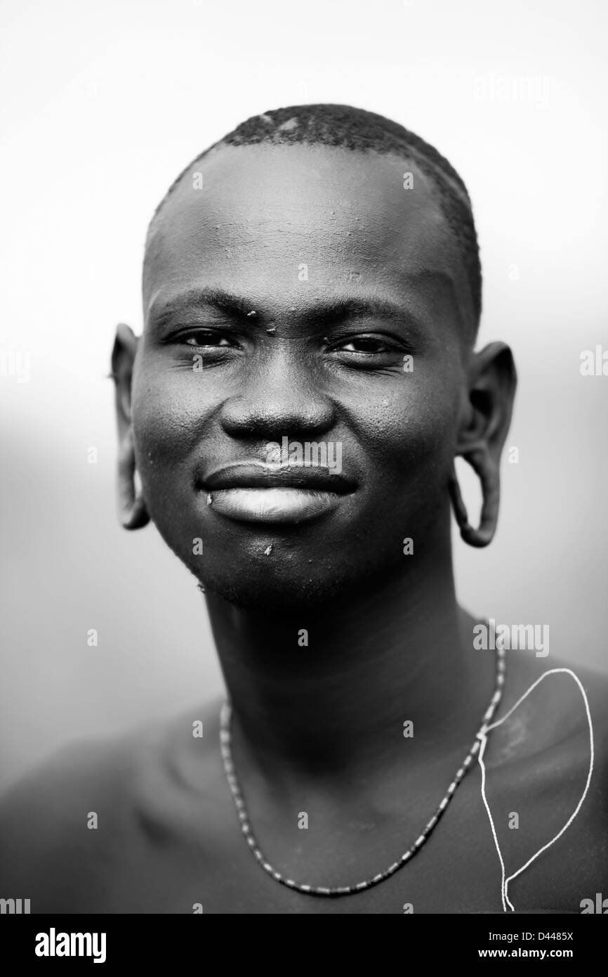 Man Mursi Tribe Scarification Omo High Resolution Stock Photography and ...