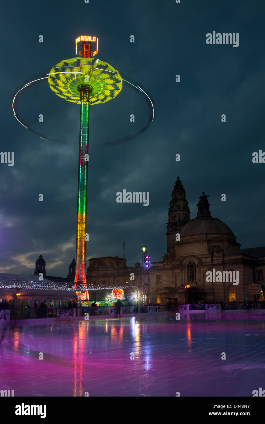 Around the World fairground ride Stock Photo - Alamy