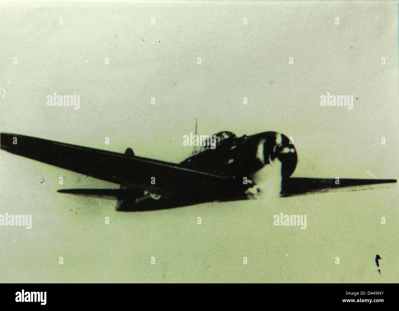 The Mitsubishi A6M Zero was a Japanese fighter aircraft used during ...