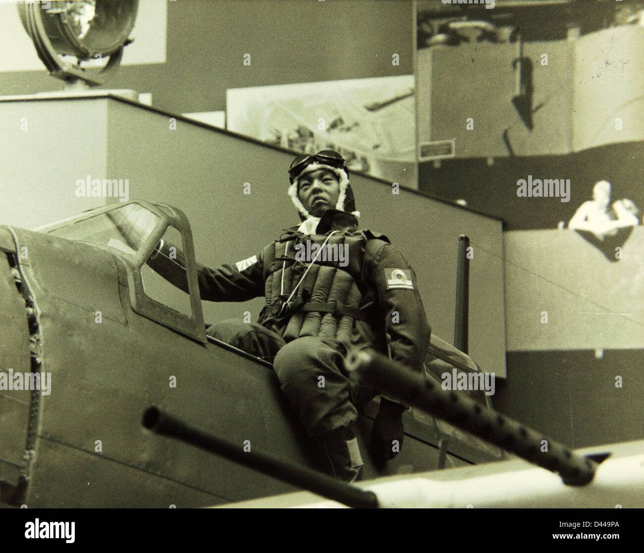 The Mitsubishi A6M Zero was a Japanese fighter aircraft used during ...