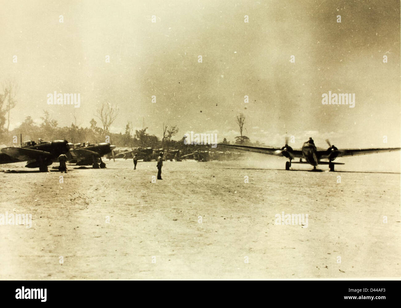 The Mitsubishi G3M2 'Nell' was a Japanese twin-engine bomber used in ...