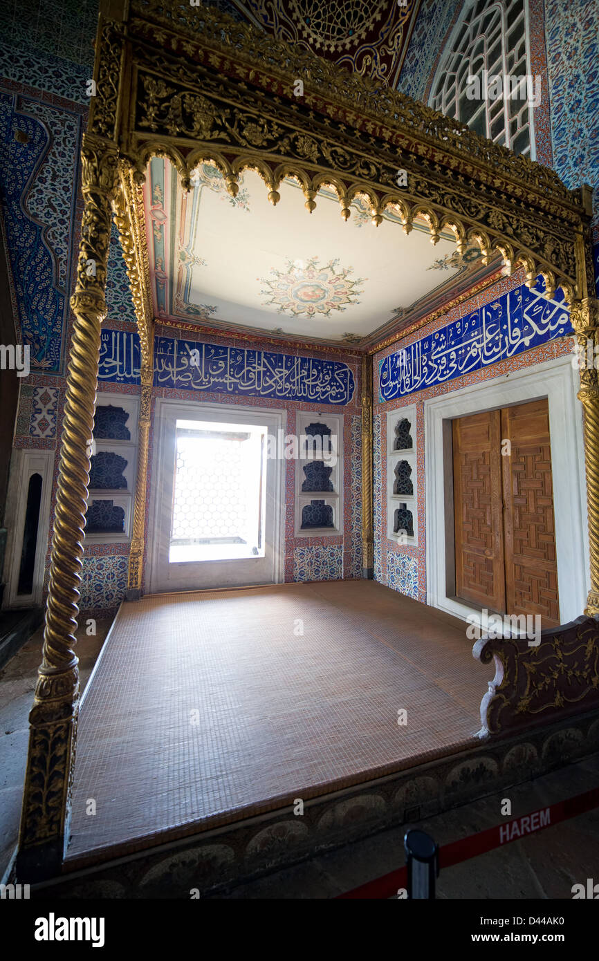Topkapi palace interior hi-res stock photography and images - Alamy