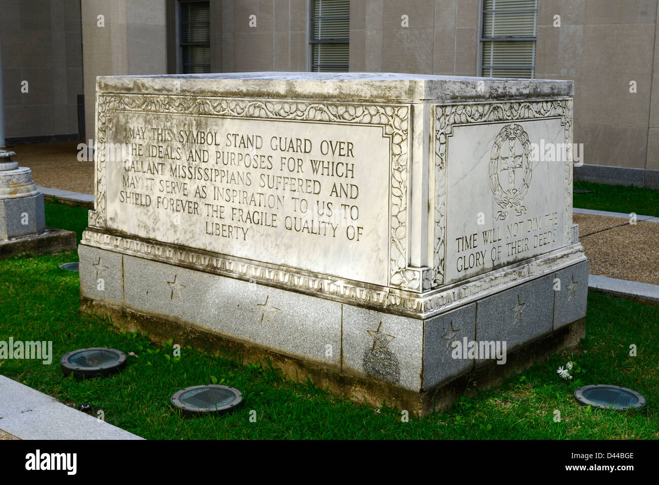 War memorial building jackson mississippi hi-res stock photography and ...