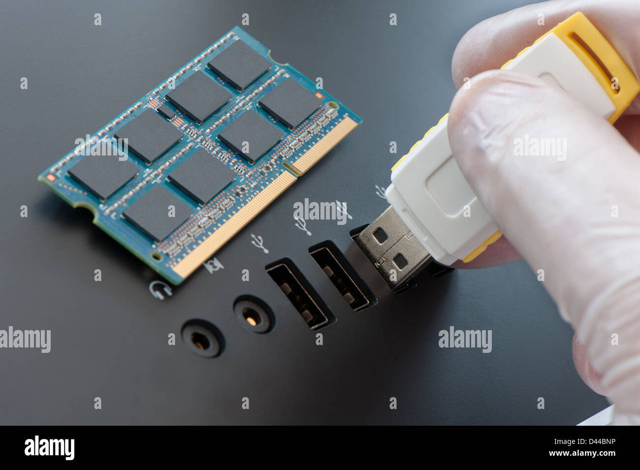 Technician computer hi-res stock photography and images - Alamy