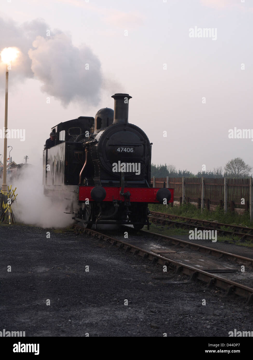 Vintage steam locomotive number 47406 on the Lincs Wolds Railway Stock ...