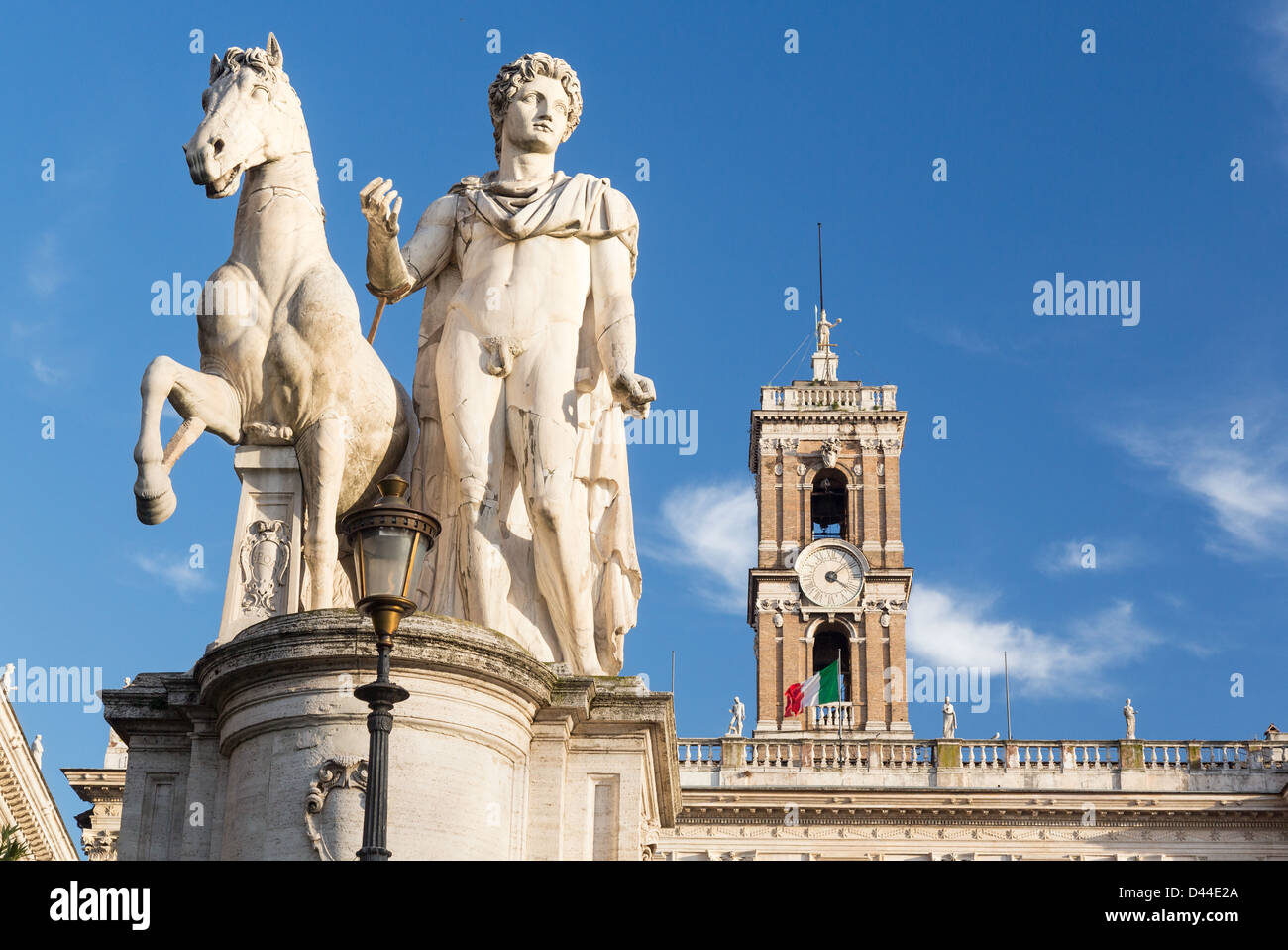 City hall comune hi-res stock photography and images - Alamy
