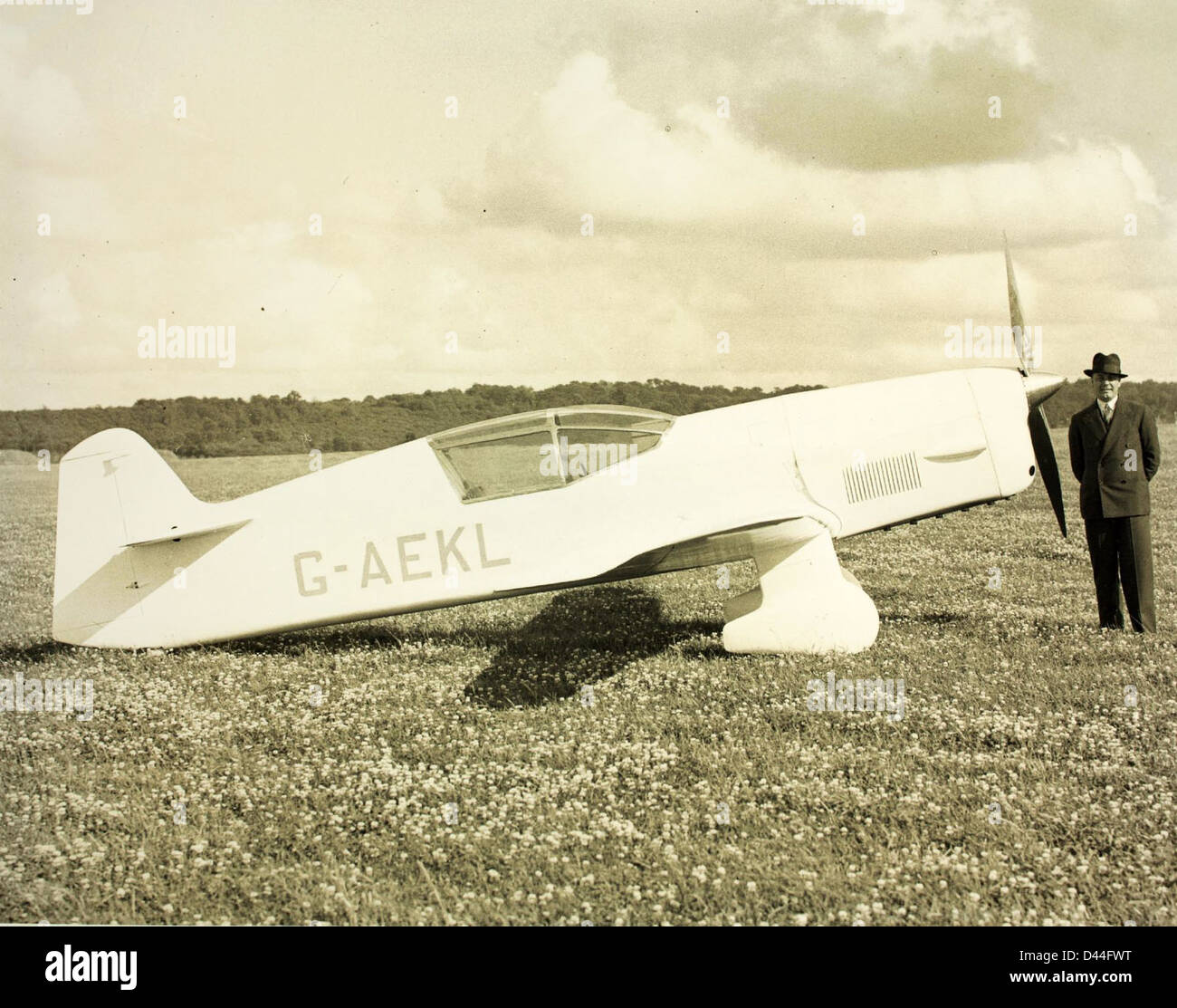 The Percival Mew Gull was a British racing aircraft developed in the ...