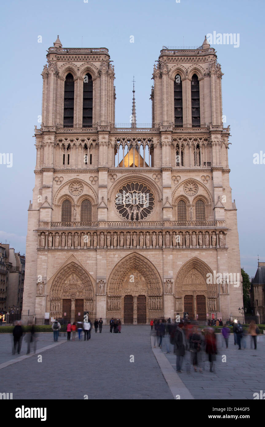 Towers and kings gallery hi-res stock photography and images - Alamy