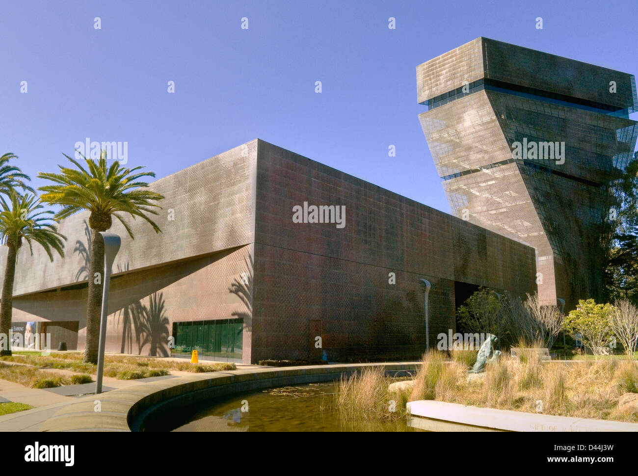 The de Young Museum's copper-clad architecture and Hamon Observation ...