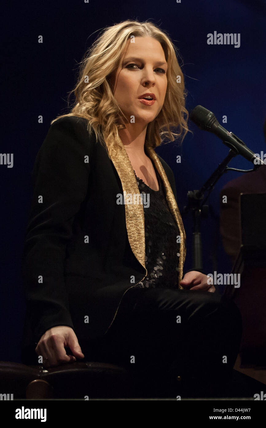 Canadian Jazz Pianist Singer Diana High Resolution Stock Photography ...