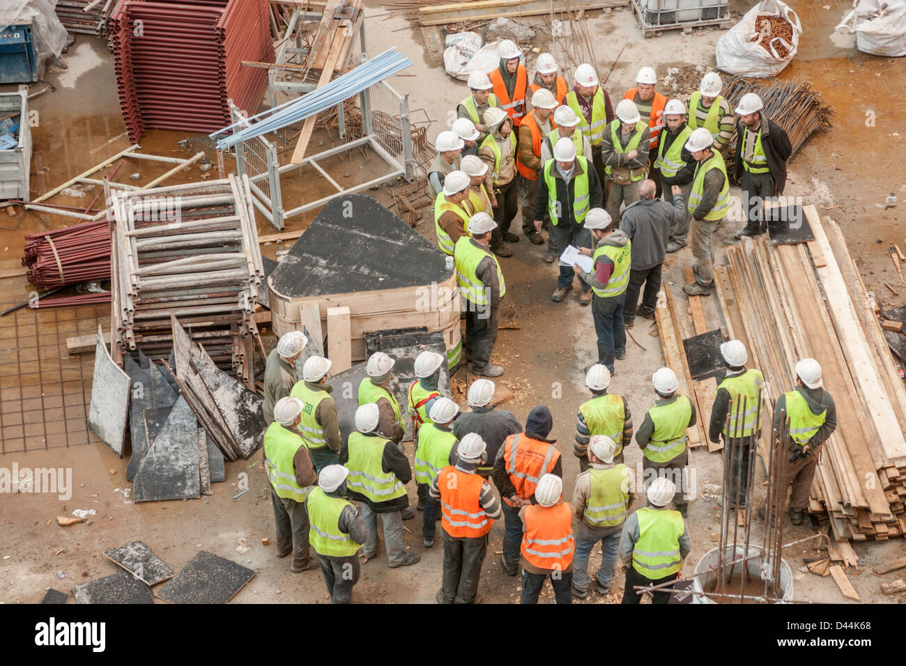 Jerusalem, Israel. Workers at the construction site of the giant new ...