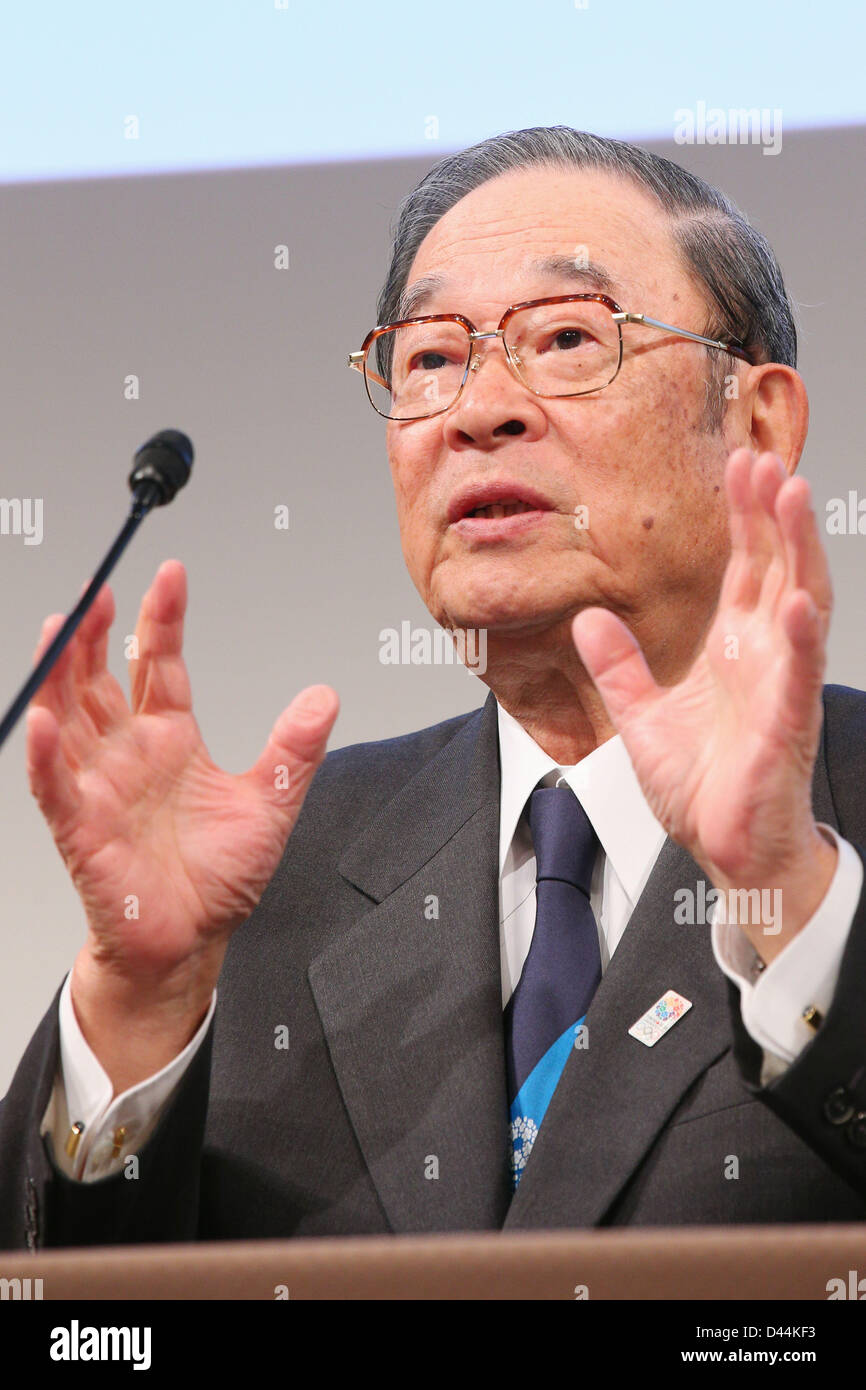 Fujio cho chairman toyota motor hi-res stock photography and images - Alamy