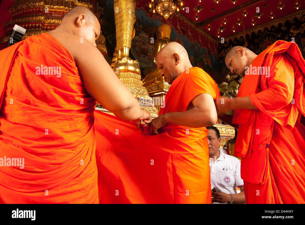 Buddhist dress hi-res stock photography and images - Alamy