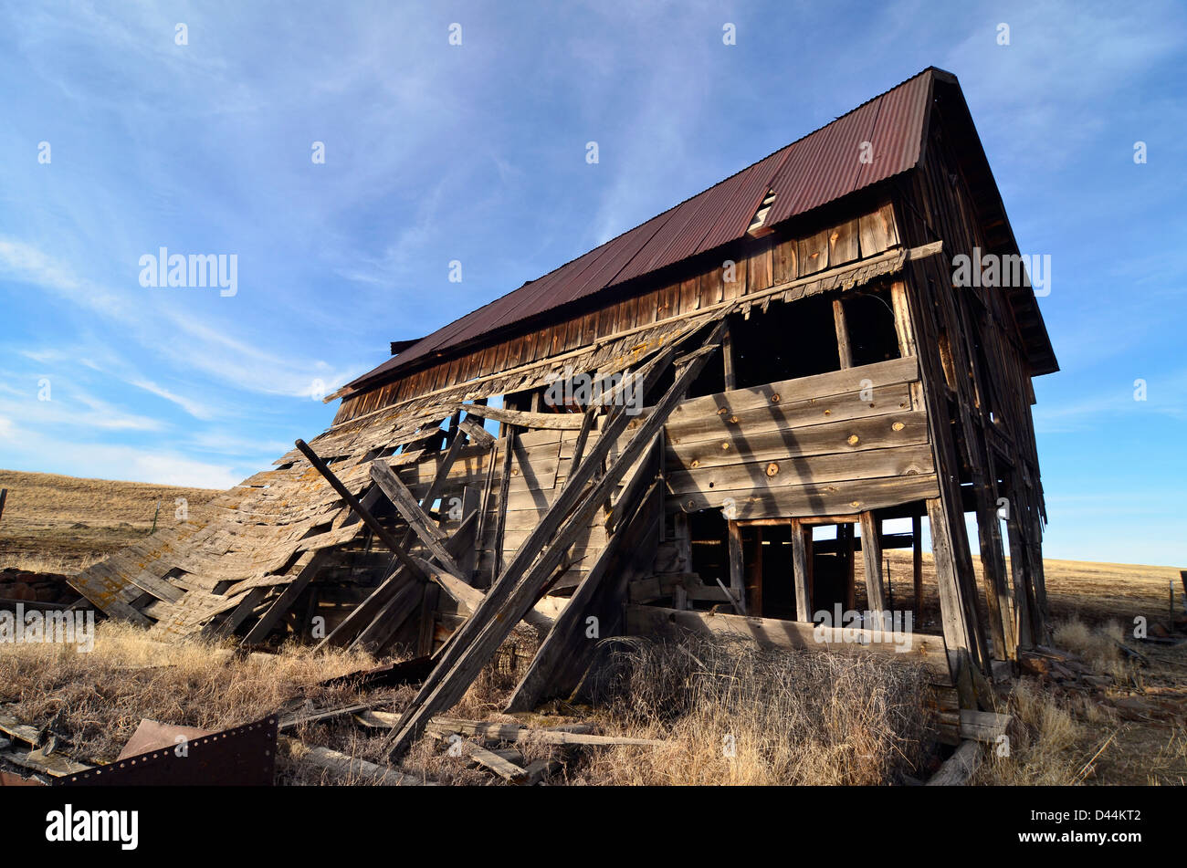 Derelict barn on Oregon's Zumwalt Prairie Stock Photo - Alamy