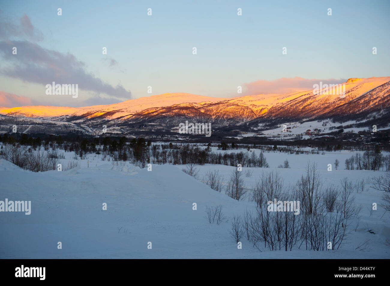 Winter sunrise on the mountain ranges of Geilo, Norway's oldest skiing ...