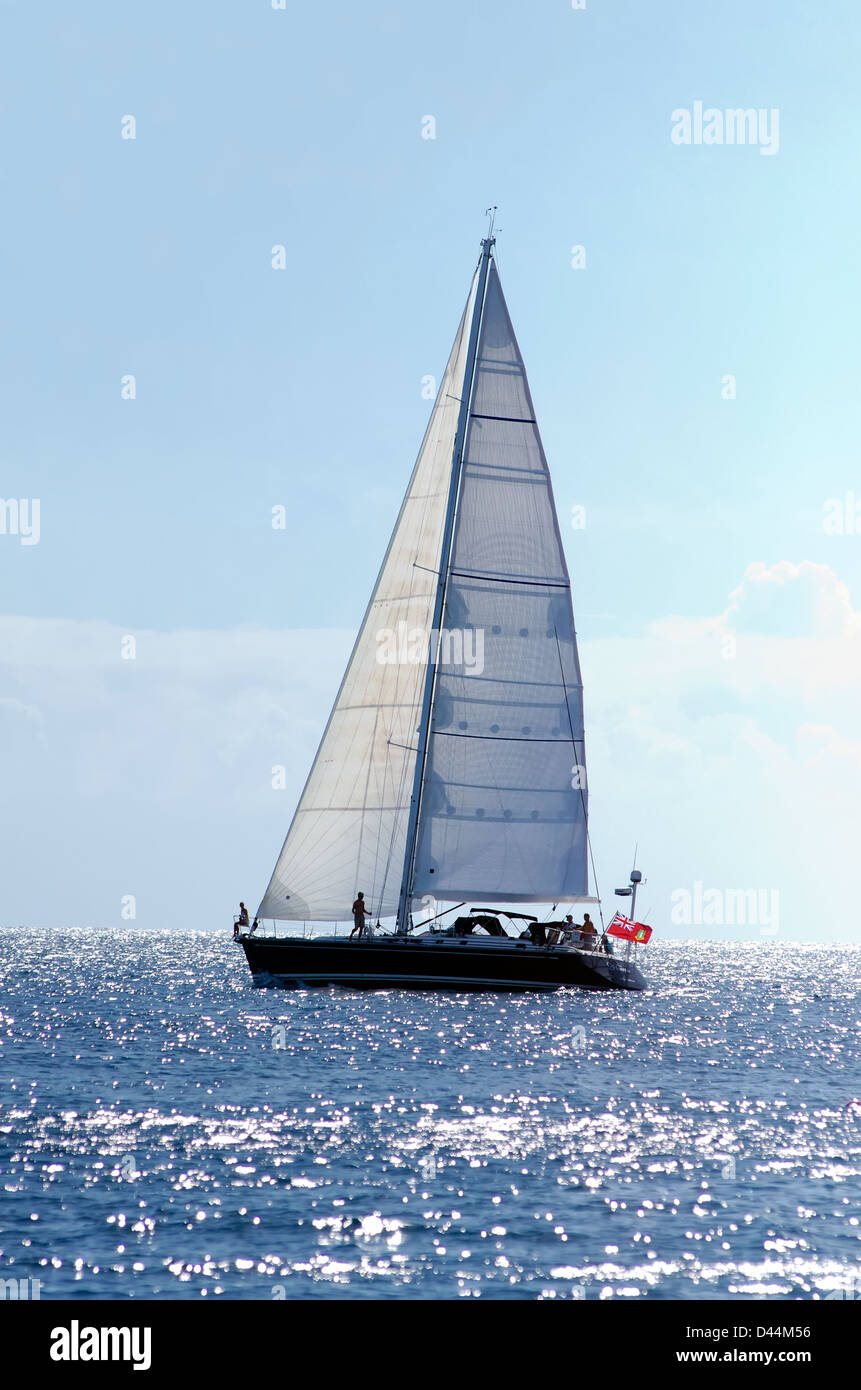 Caribbean boat sailing hi-res stock photography and images - Alamy