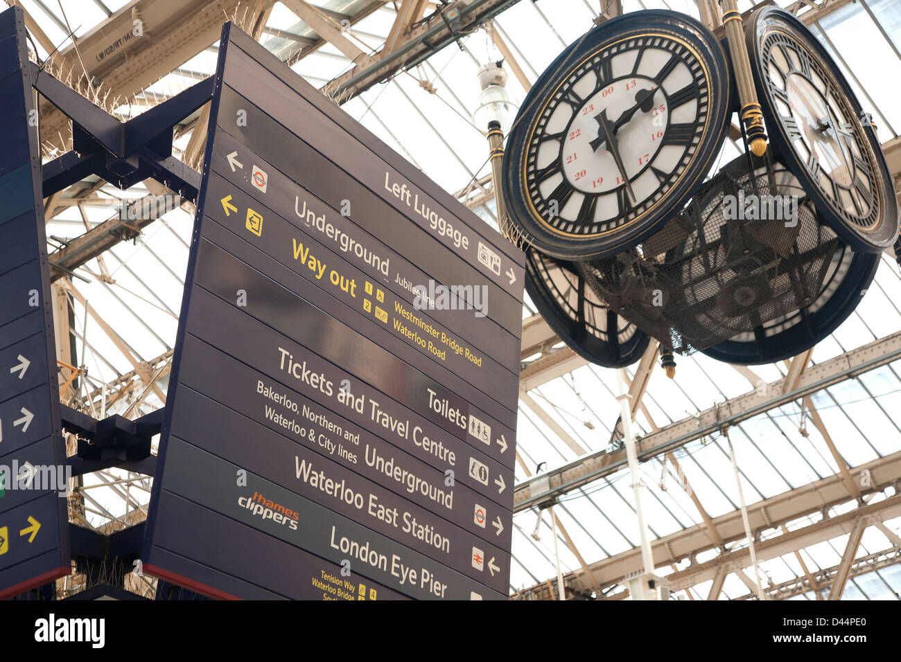 Waterloo clock hi-res stock photography and images - Alamy