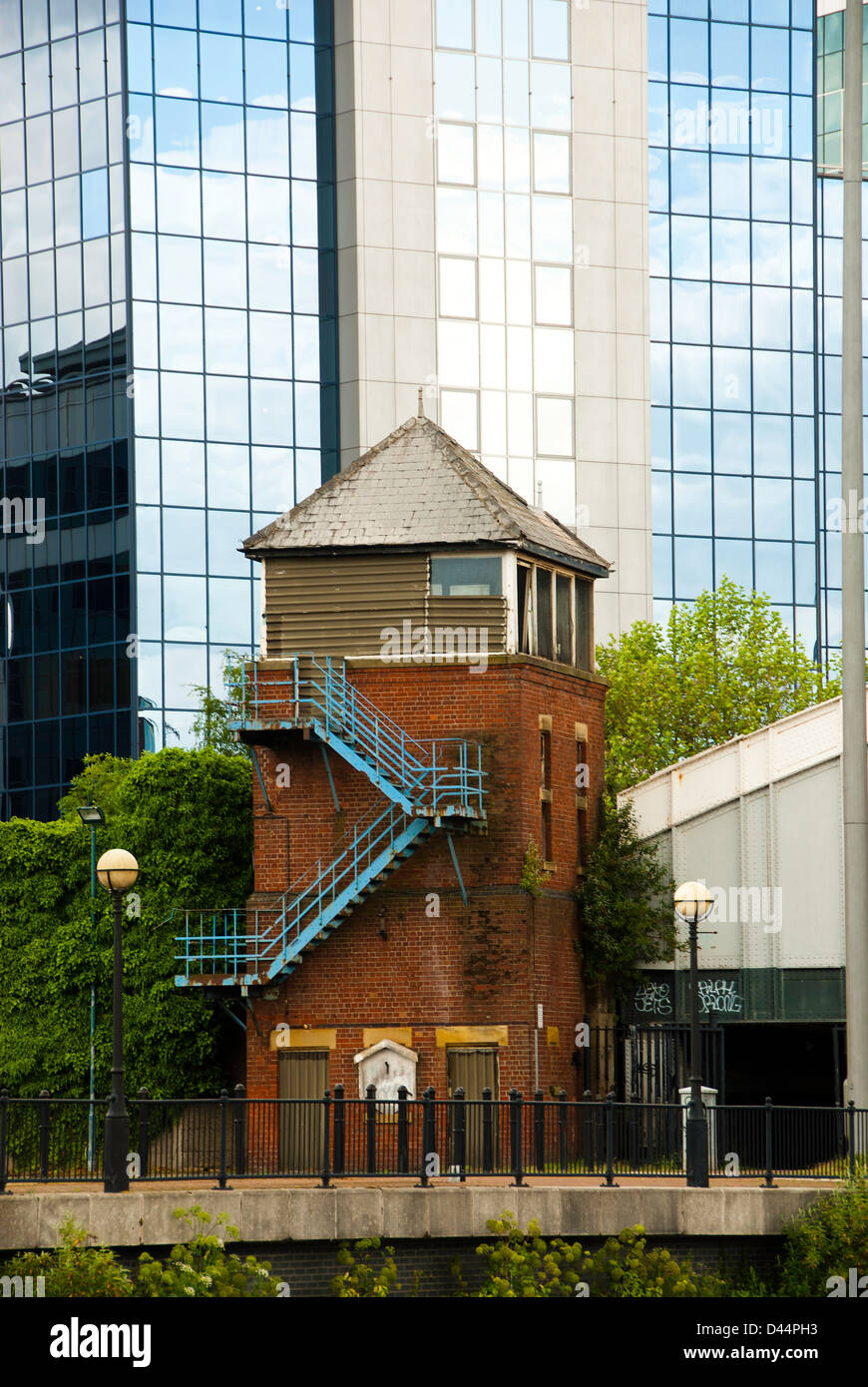 Bridge control tower hi-res stock photography and images - Alamy