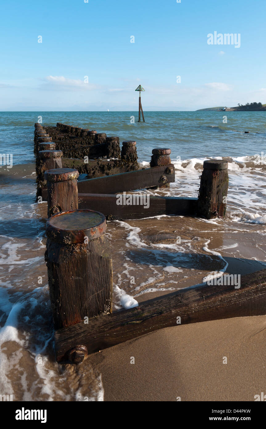 Wooden groynes hi-res stock photography and images - Alamy