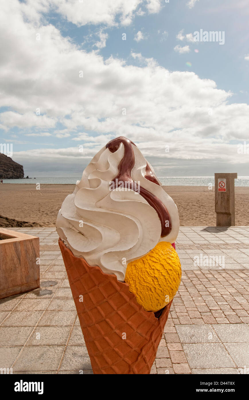 Plastic giant ice cream cone hi-res stock photography and images - Alamy