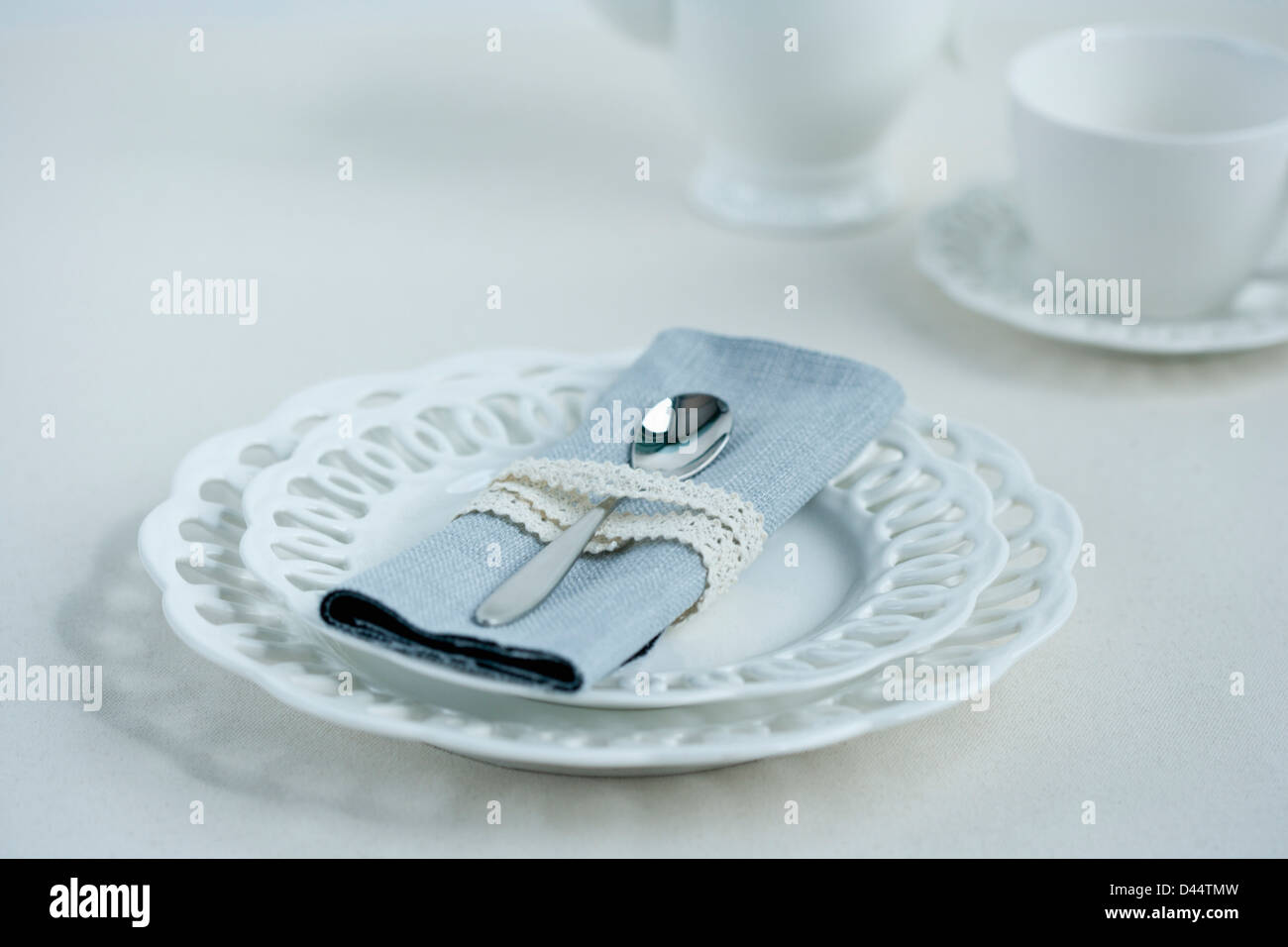 neat and clean table setting Stock Photo - Alamy