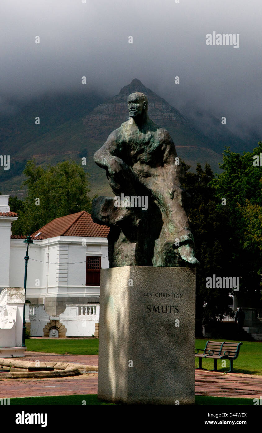 statue of jan christian smuts,cape town,south africa Stock Photo - Alamy