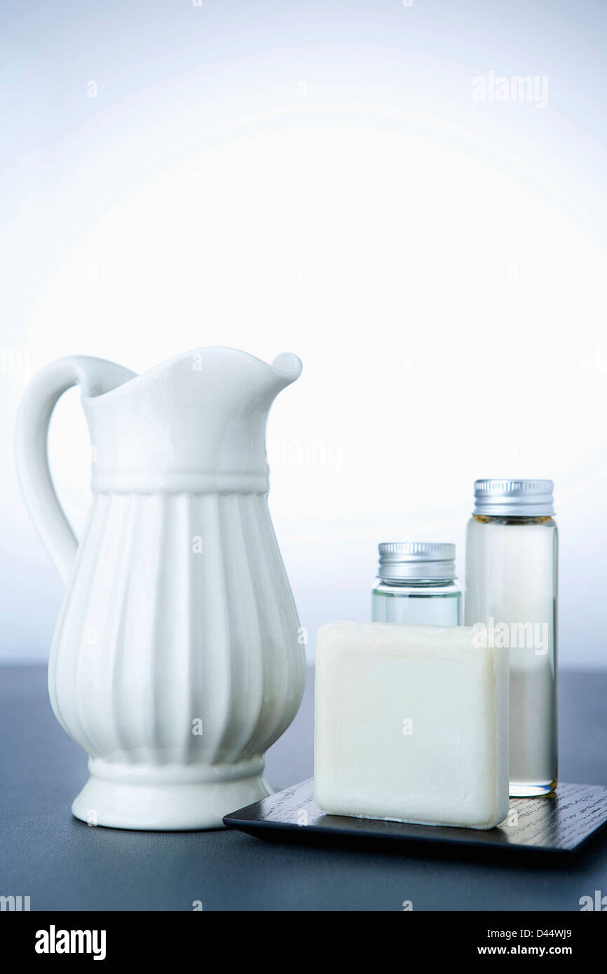 neat bathing bottles and jar Stock Photo - Alamy