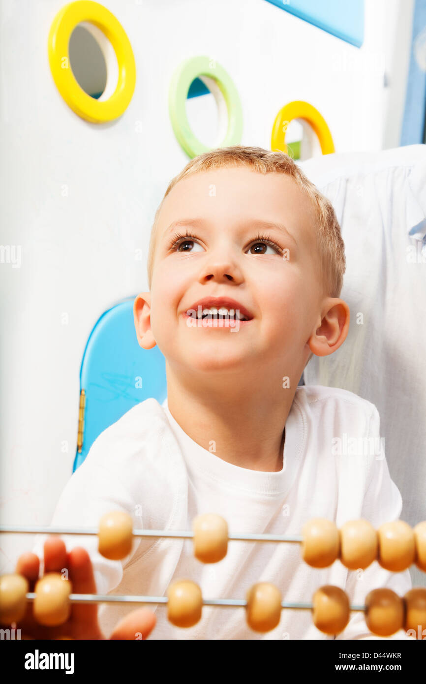 Nursery school children counting hi-res stock photography and images ...