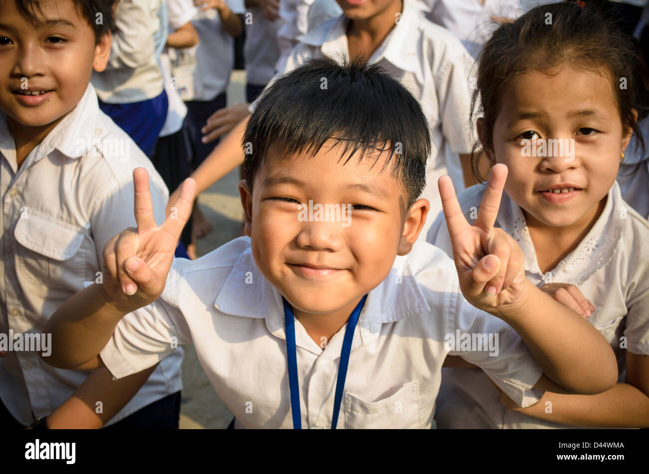 Cambodian students hi-res stock photography and images - Alamy