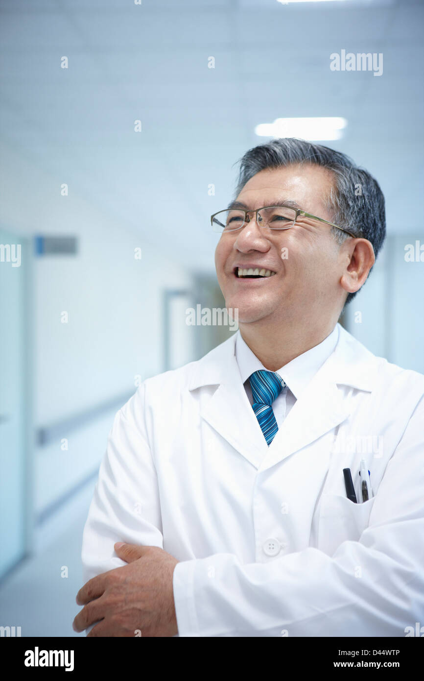 Korean man doctor hi-res stock photography and images - Alamy