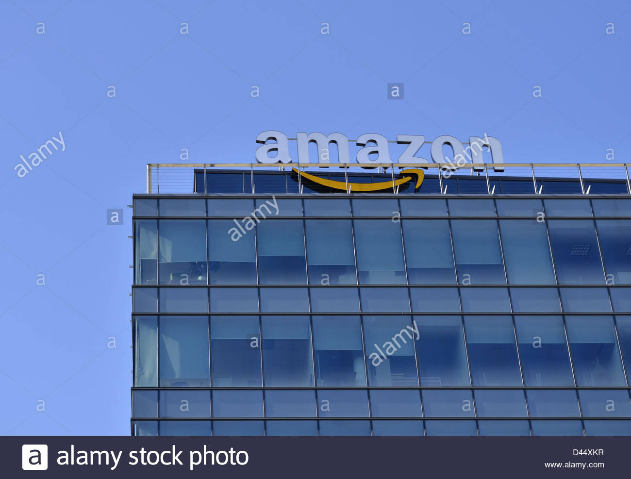 Amazon Logo Office Building Stock Photos & Amazon Logo Office Building ...