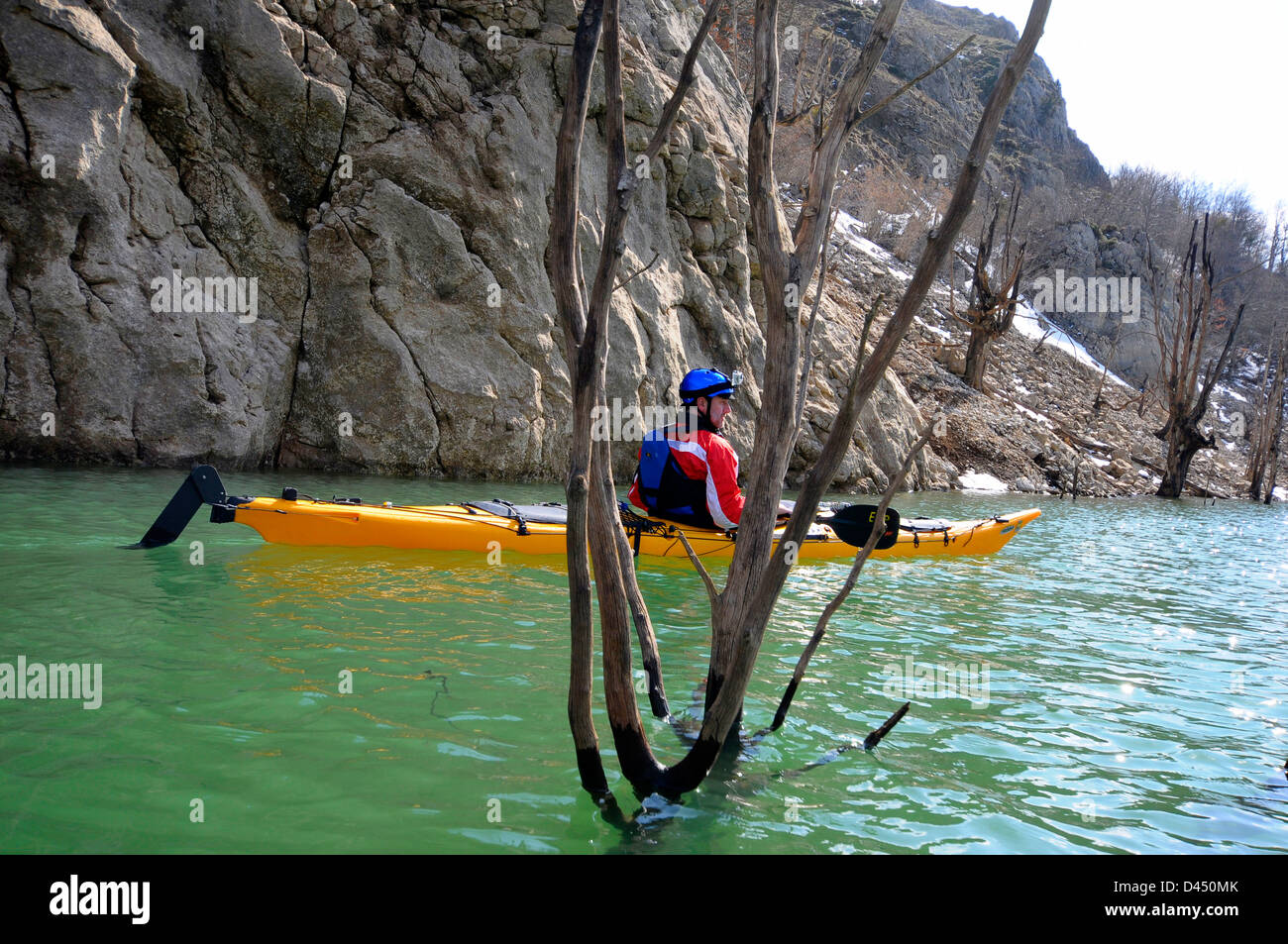 Winter canoe paddling on icy waters Stock Photo - Alamy