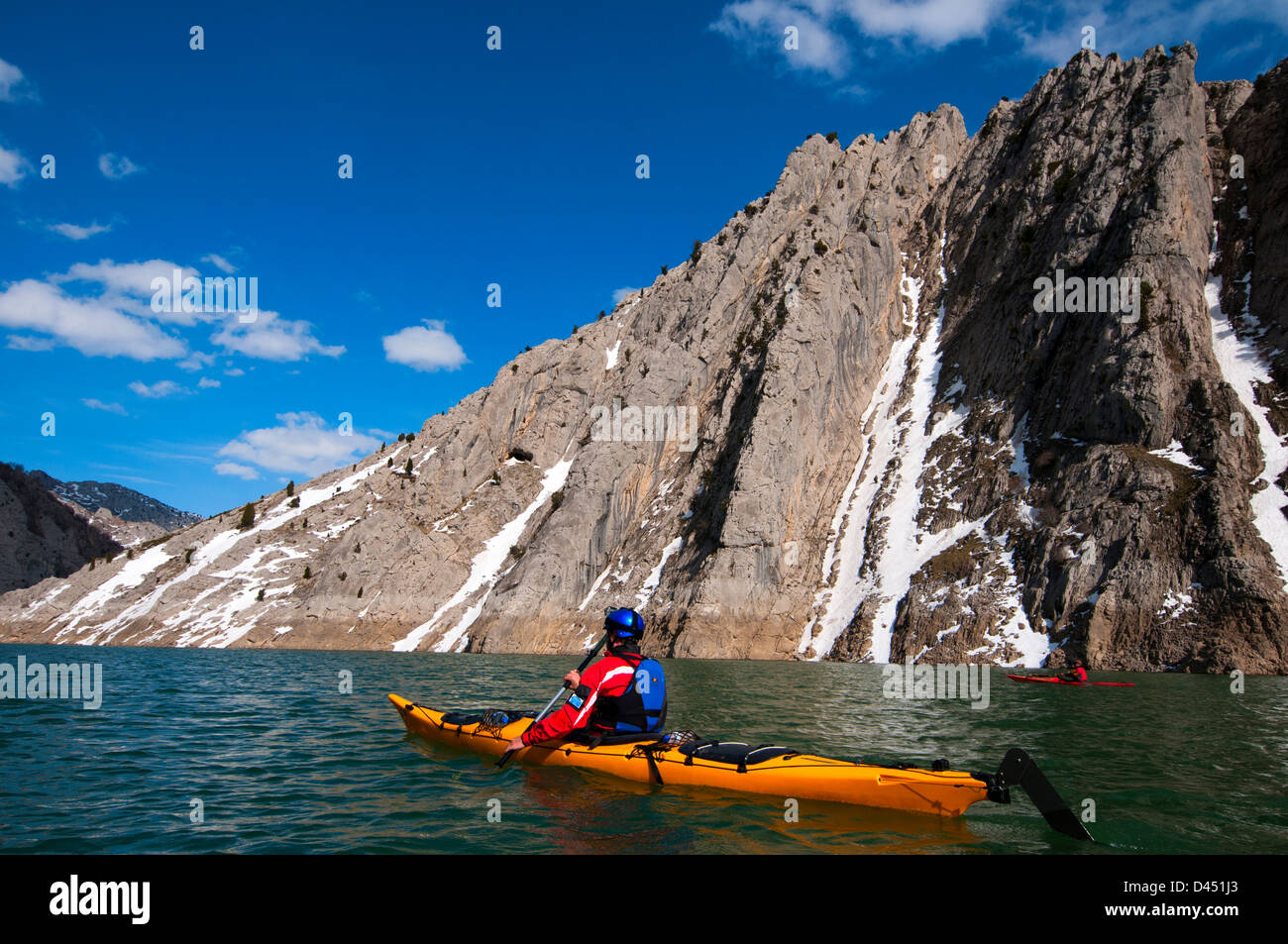 Winter canoe paddling on icy waters Stock Photo - Alamy