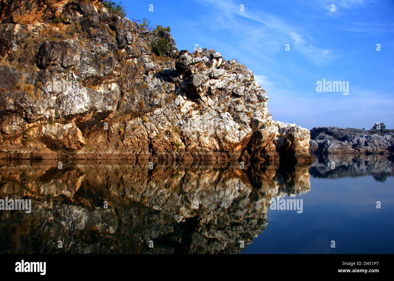 Bhedaghat marble rocks hi-res stock photography and images - Alamy