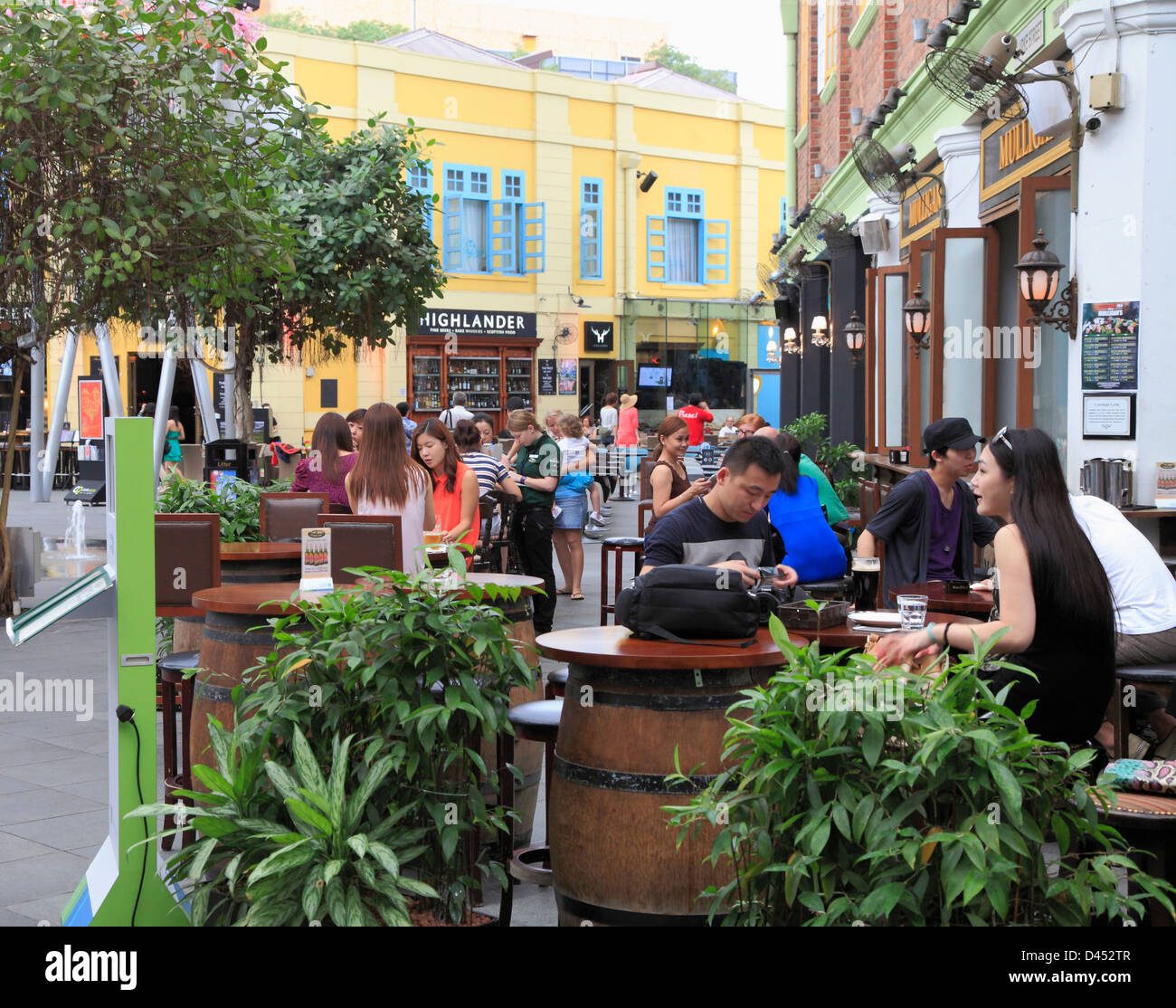Singapore, Clarke Quay, leisure area, people Stock Photo - Alamy