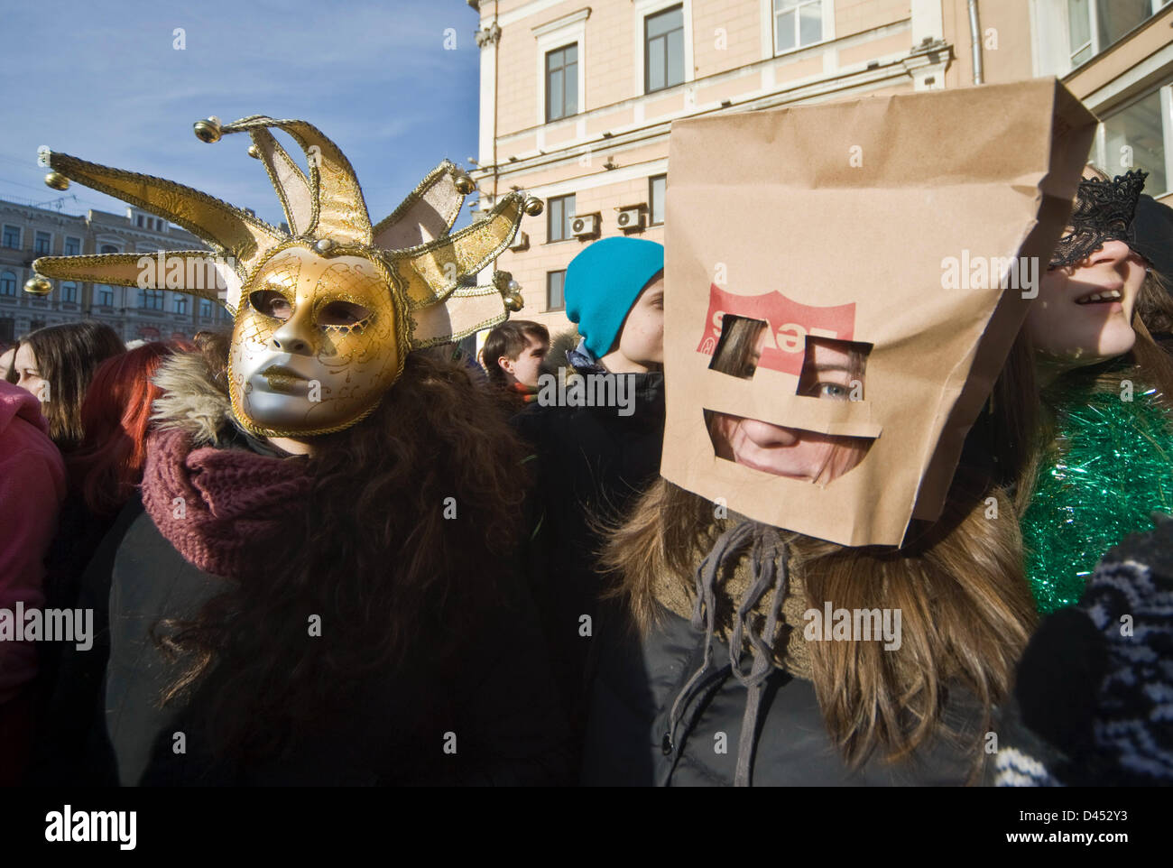 St. Petersburg, Russia. 3rd March 2013. Pictured: A mass Harlem Shake ...