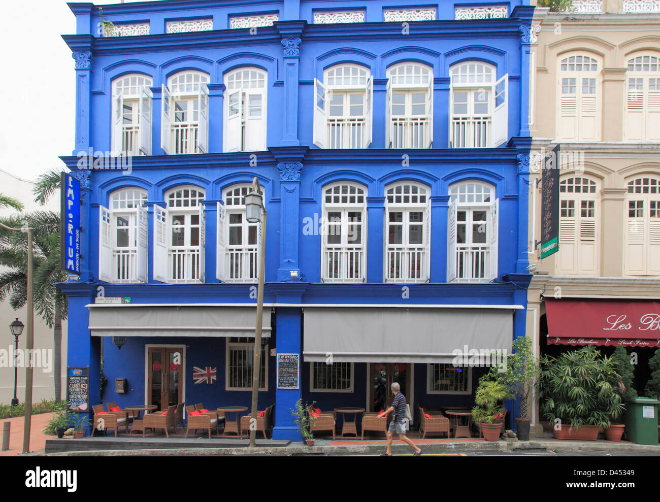 Singapore, Chinatown, street scene, typical architecture Stock Photo ...