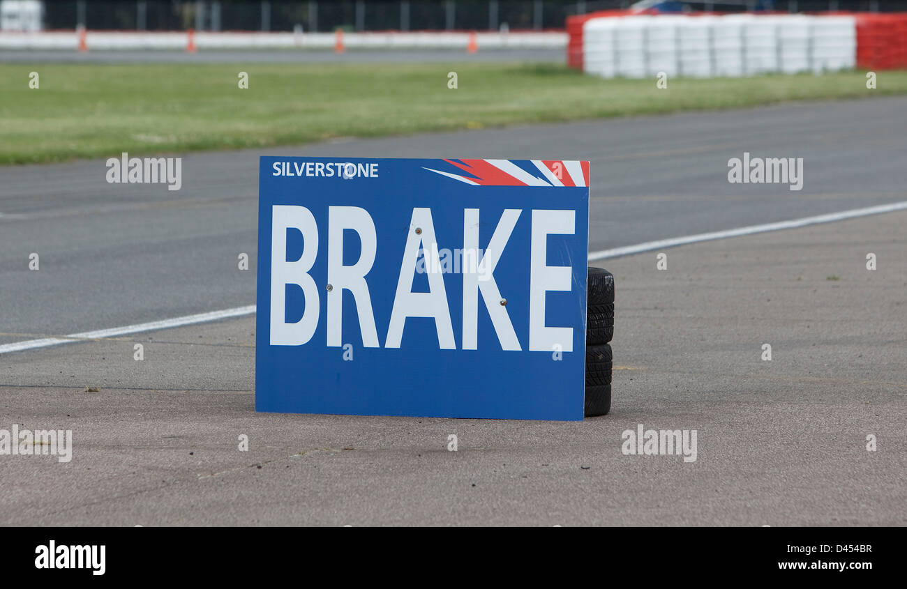 Formula One pit stop at Silverstone circuit, 09 07 2009 Stock Photo - Alamy