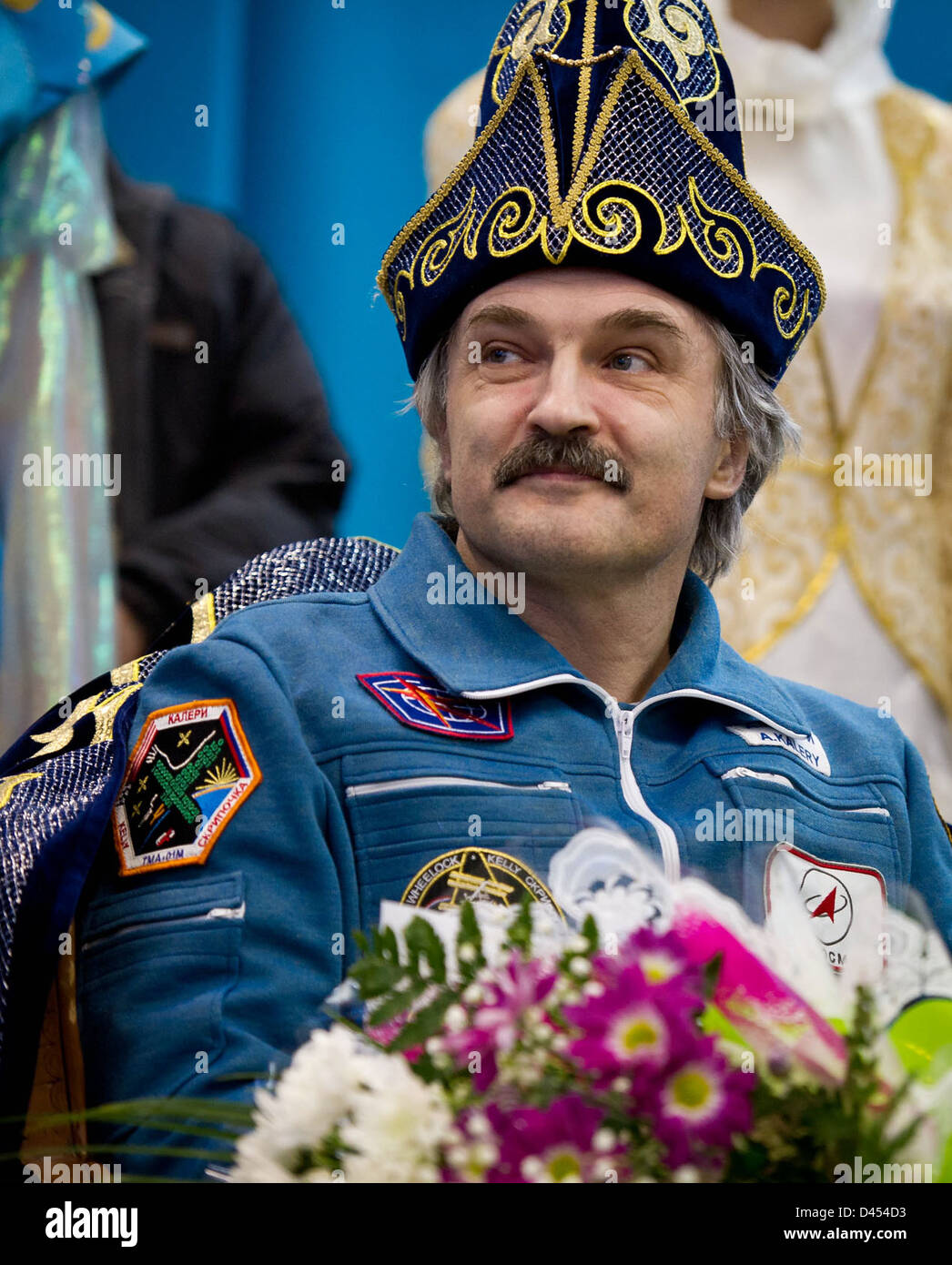 Expedition 26 crew, including astronaut Alexander Kaleri, lands in ...