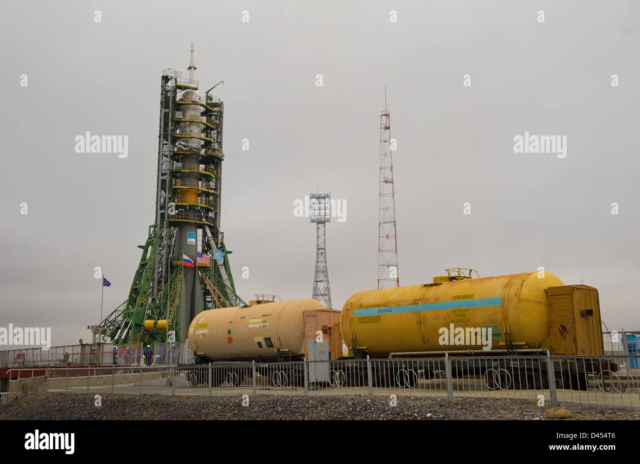 Expedition 27 Soyuz Rollout (201104020018HQ Stock Photo - Alamy