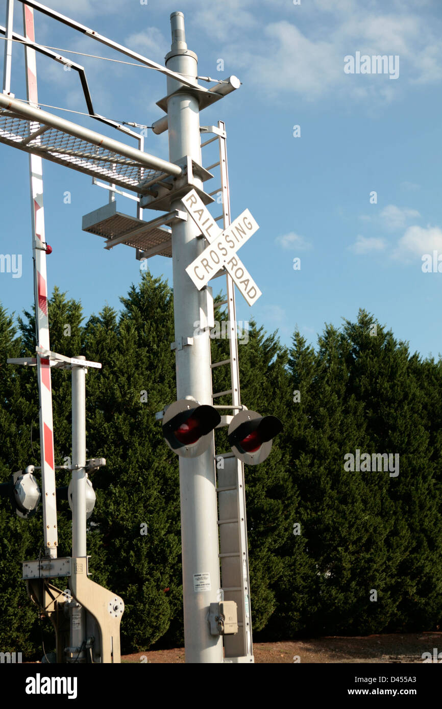 Rail road crossing hi-res stock photography and images - Alamy