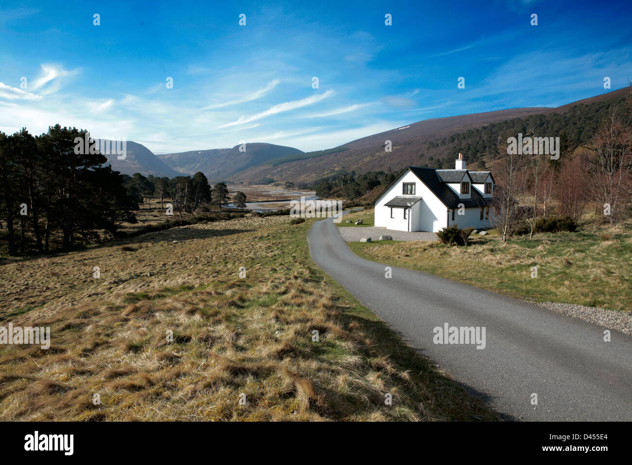 Scottish hunting lodge in summer Stock Photo - Alamy