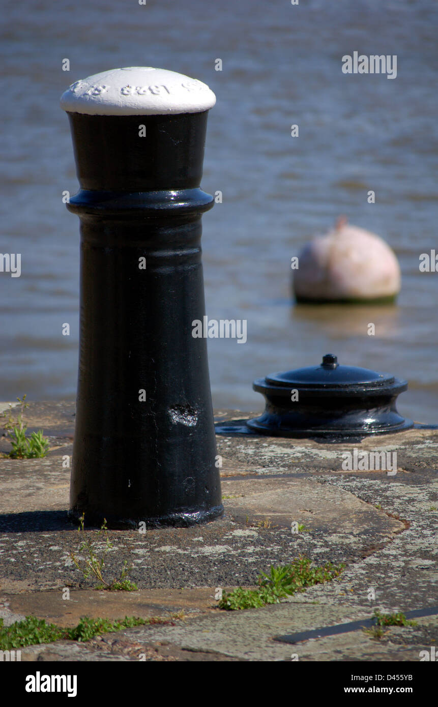 Harbour wall at St Katharine Dock in London, England Stock Photo - Alamy