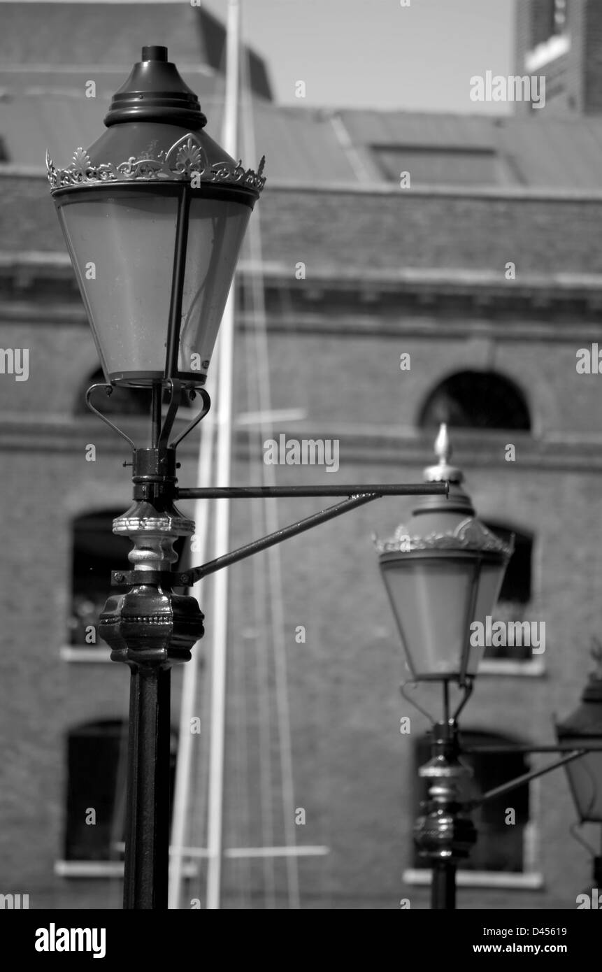 Lamp post at St Katharine Dock in London, England Stock Photo - Alamy